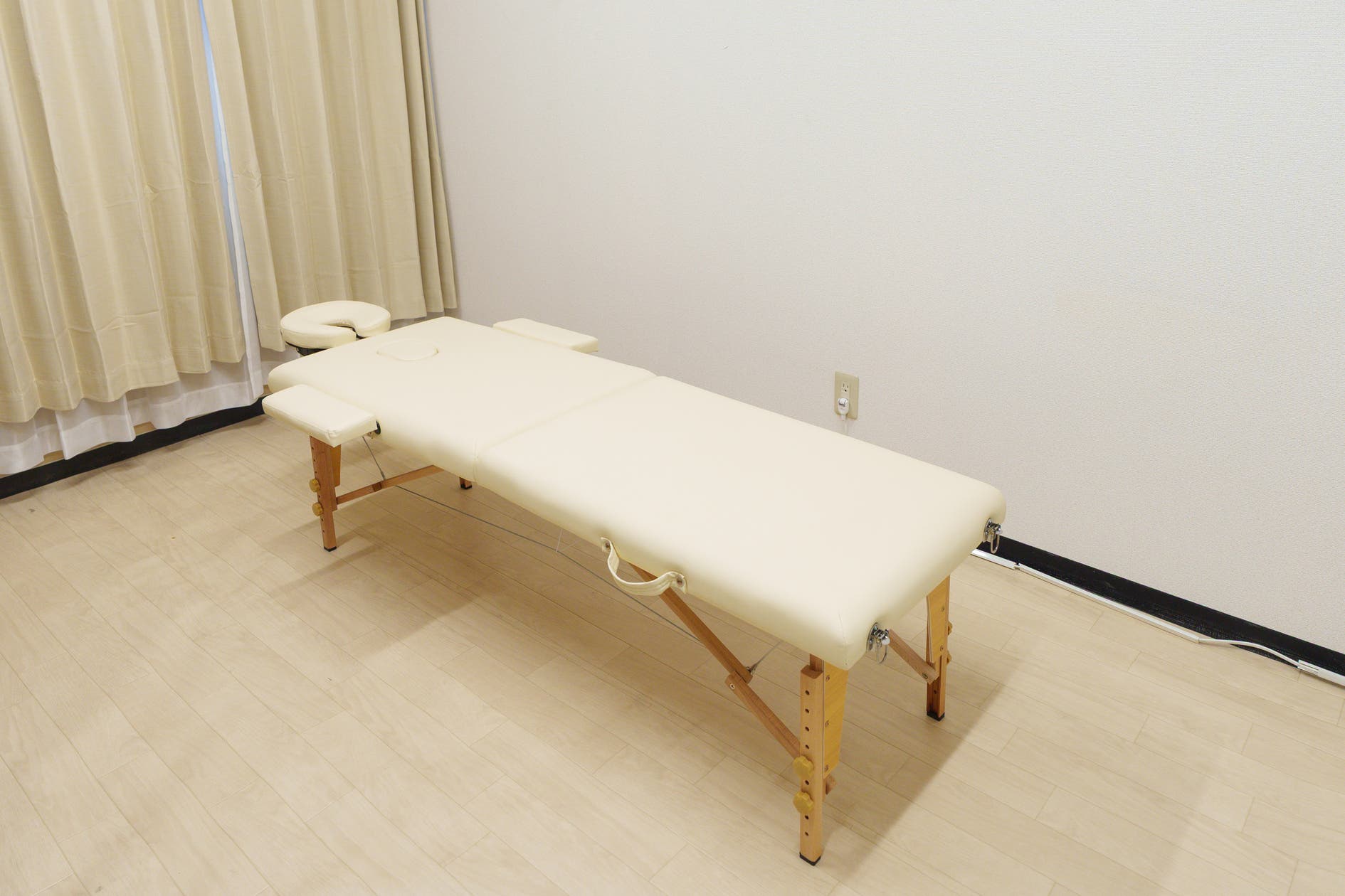 【関内駅徒歩1分】24時間利用可能！テレビ、高速WiFi、ホワイトボード完備☆会議/打合せ/オンライン/ボドゲに最適の写真17