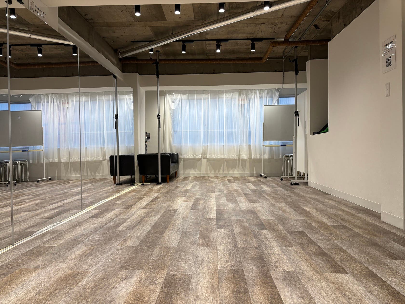 神保町駅から4分！リーズナブルな駅チカダンススタジオ「Studio Luna」の写真2