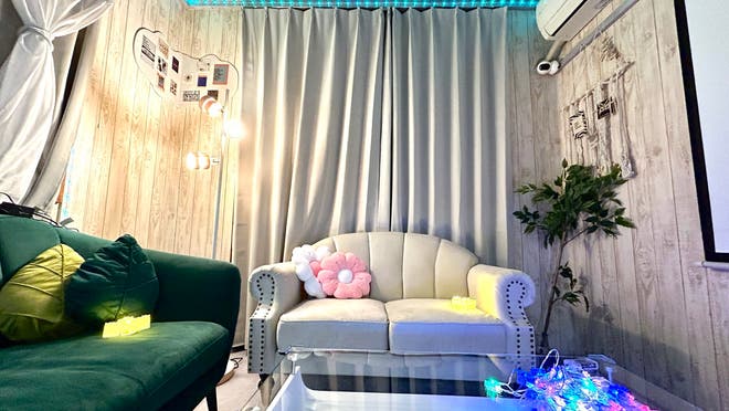 💰町田最高級家具設置💰町田駅5分🚶ママ会✨デート👫女子会❤️誕生日会🎂推し会🌹100インチプロジェクタの写真3