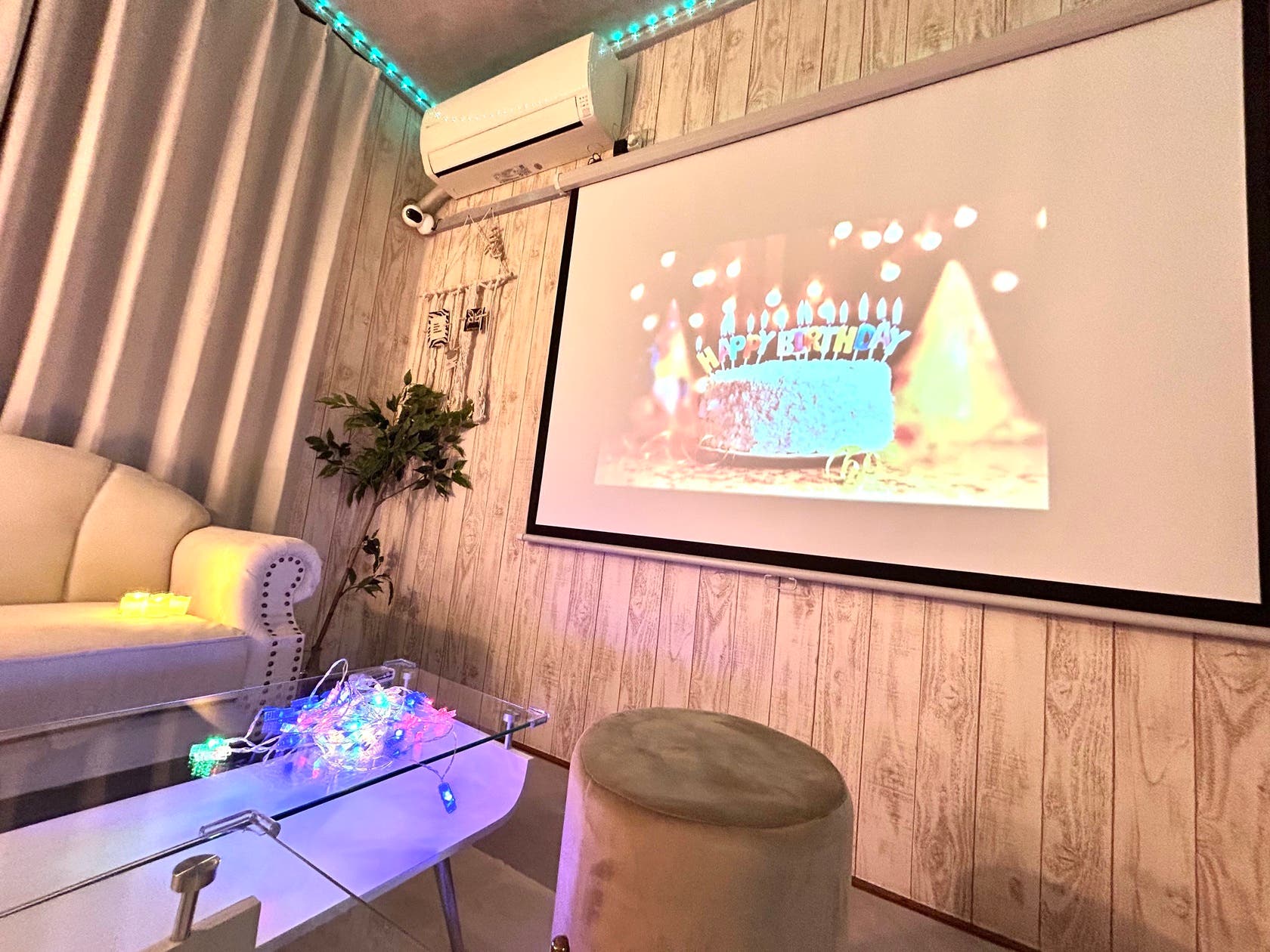 💰町田最高級家具設置💰町田駅5分🚶ママ会✨デート👫女子会❤️誕生日会🎂推し会🌹100インチプロジェクタの写真4