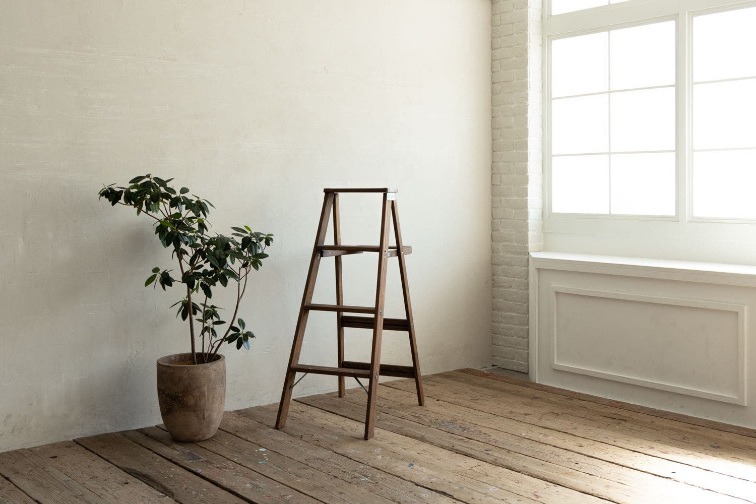 自然光たっぷり｜上品で洗練された世界観がつくれる24時間スタジオの写真12