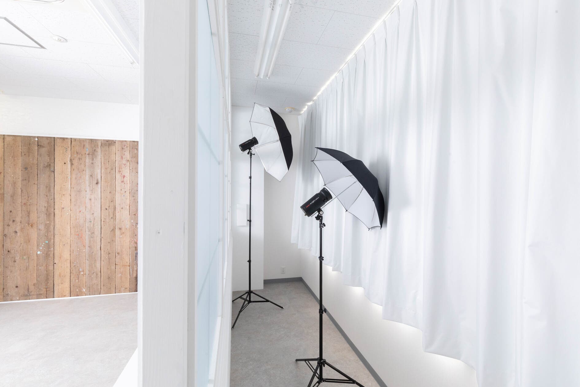 自然光たっぷり｜上品で洗練された世界観がつくれる24時間スタジオの写真16