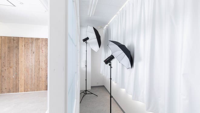 自然光たっぷり|上品で洗練された世界観がつくれる24時間スタジオの写真16