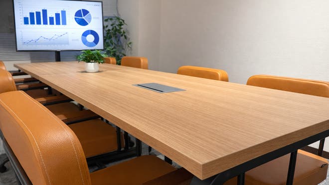 【新大阪駅東口10秒❗️超駅近】無料WiFi・モニター・ホワイトボード無料貸出中❗️完全個室・会議・面談《SS新大阪516》の写真7