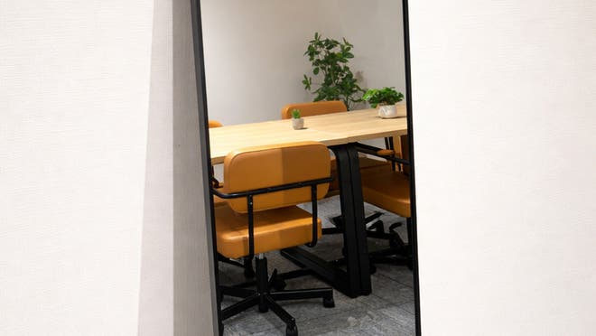 【新大阪駅東口10秒❗️超駅近】無料WiFi・モニター・ホワイトボード無料貸出中❗️完全個室・会議・面談《SS新大阪516》の写真15