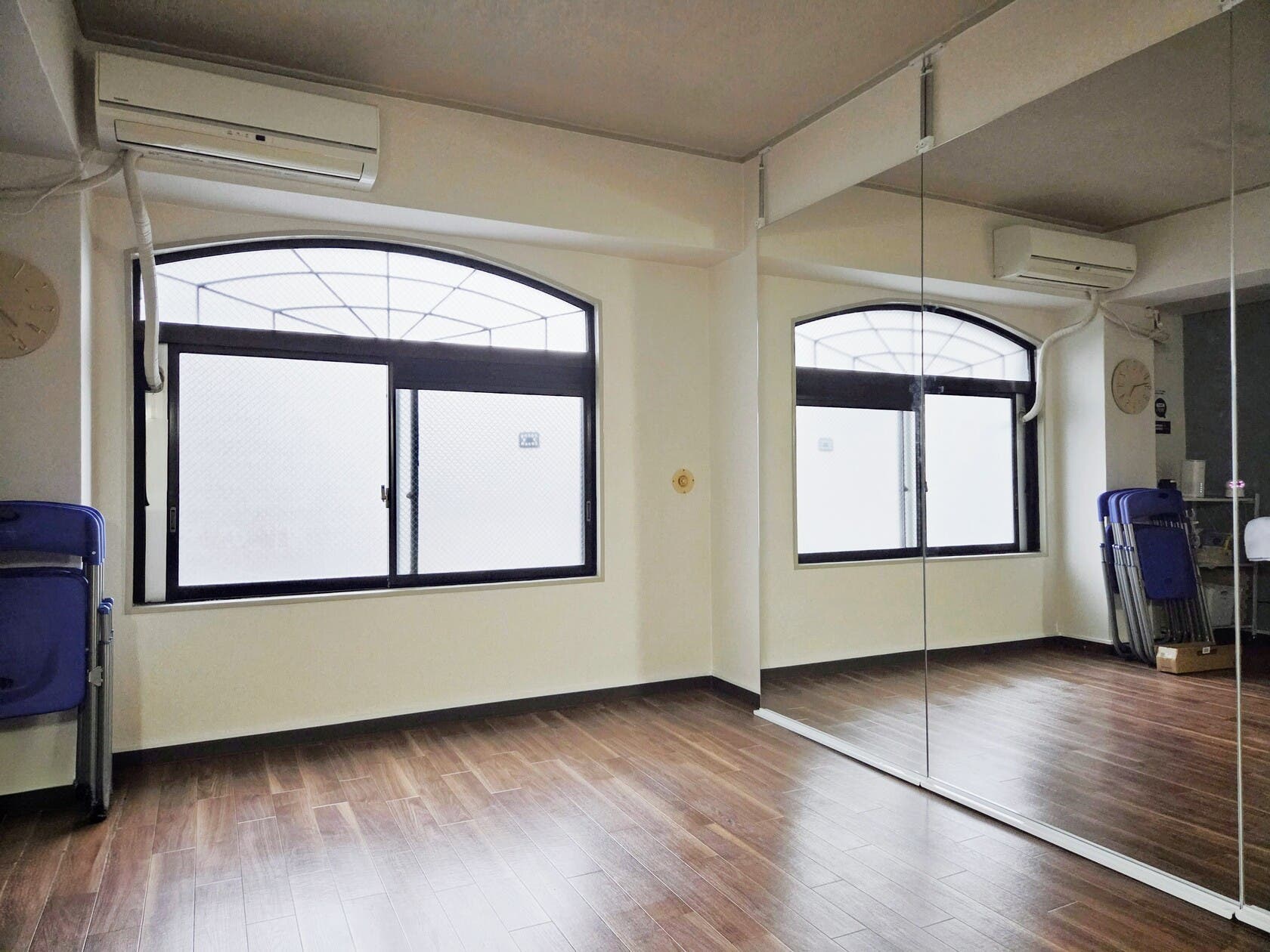 オープン記念割引！【大宮駅徒歩4分】高さ2m大型鏡🪞／Wi-Fi無料／ダンス／会議室／清潔＆快適✨子ども用おもちゃあり👶の写真1