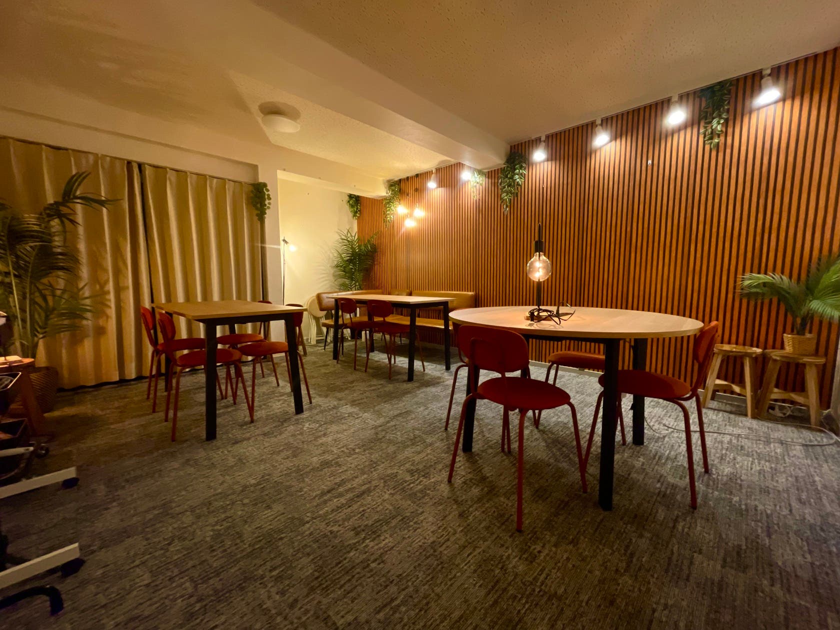 【大井町駅徒歩3分！品川駅1駅】最大18名/無料Wifi/会議・撮影・女子会・ボドゲ・パーティ等！飲食🍺🍷可！の写真2