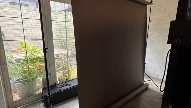 大阪・九条駅近くの白を基調としたスタジオスペース。 自然光が差し込み、撮影・展示・ワークショップなど多用途にご利用いただけます。の写真5