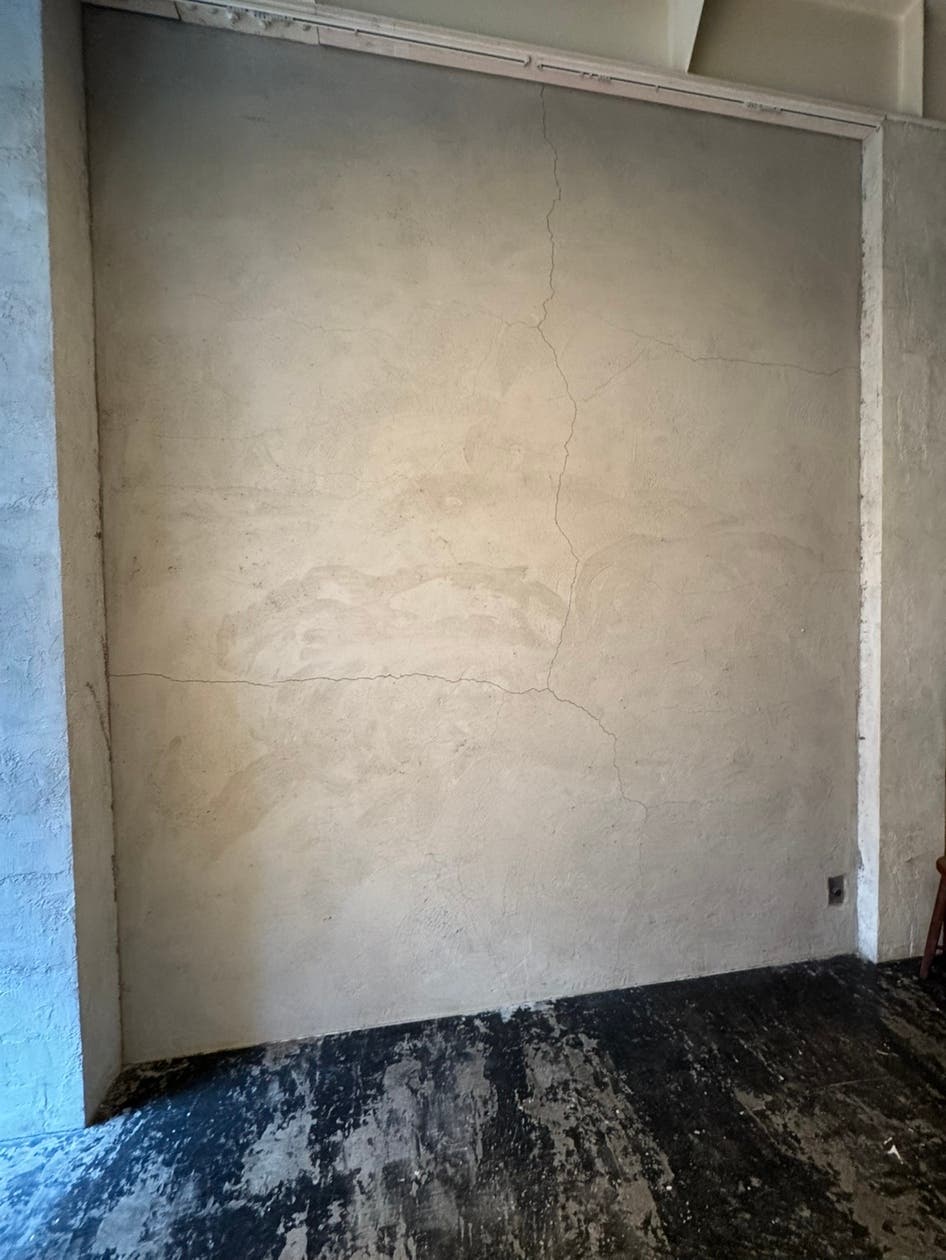 大阪・九条駅近くの白を基調としたスタジオスペース。 自然光が差し込み、撮影・展示・ワークショップなど多用途にご利用いただけます。の写真8