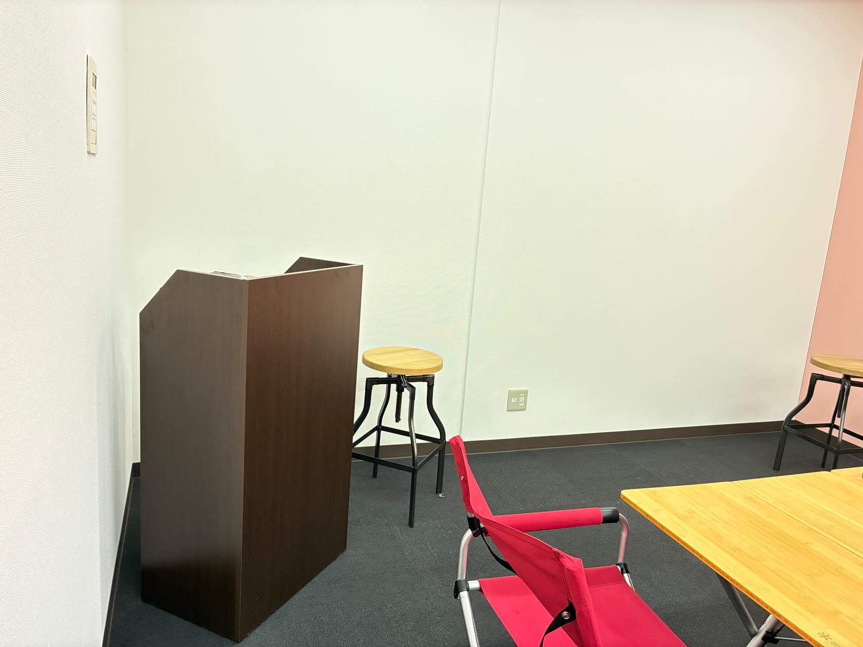 イオン県央店3F｜最大20名・プロジェクター有｜飲食持込OKの多目的会議室の写真5