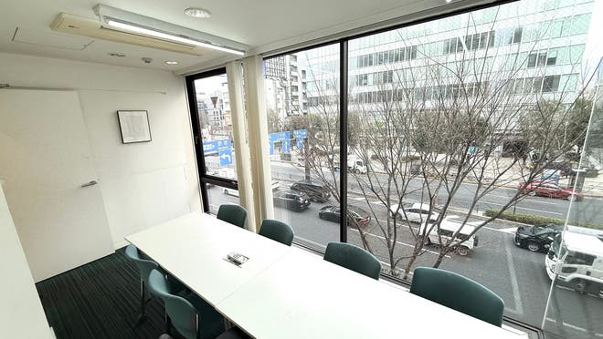 表参道駅徒歩1分の会議室・打ち合わせ等の多機能スペースの写真3