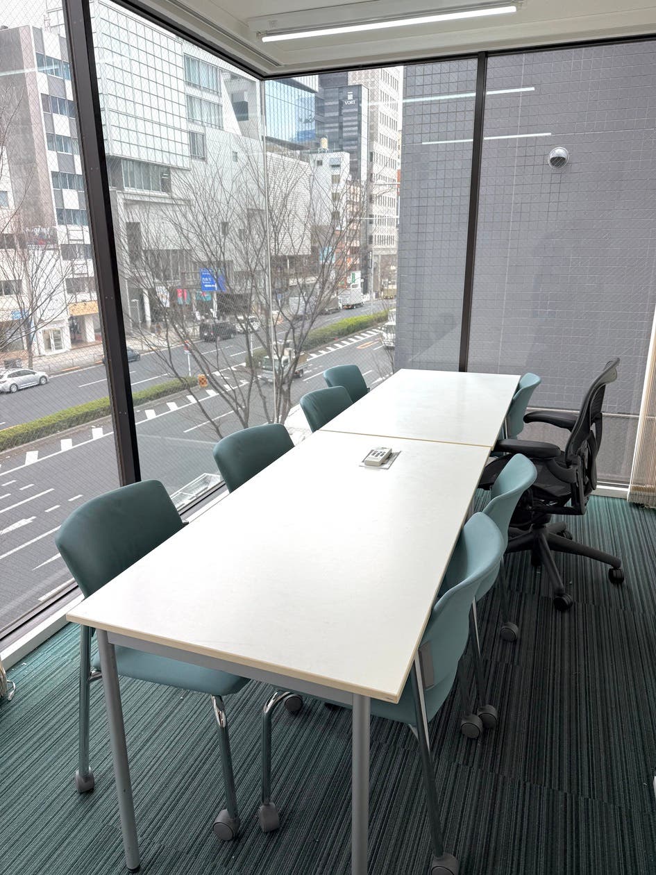 表参道駅徒歩１分の会議室・打ち合わせ等の多機能スペースの写真4
