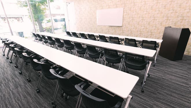 【五反田7分】プロジェクター・マイク等「全備品無料」42名規模のセミナー会場の写真2