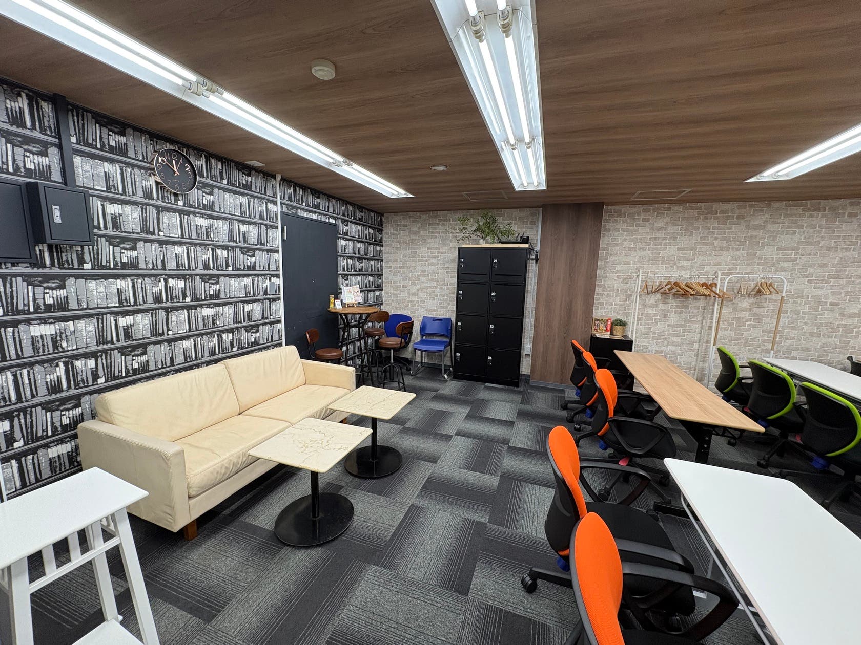 【元町駅徒歩スグ】最大38名着席！地域最安値級＆プロジェクター等 備品完備｜広々約80㎡で会議・研修に最適✨の写真5