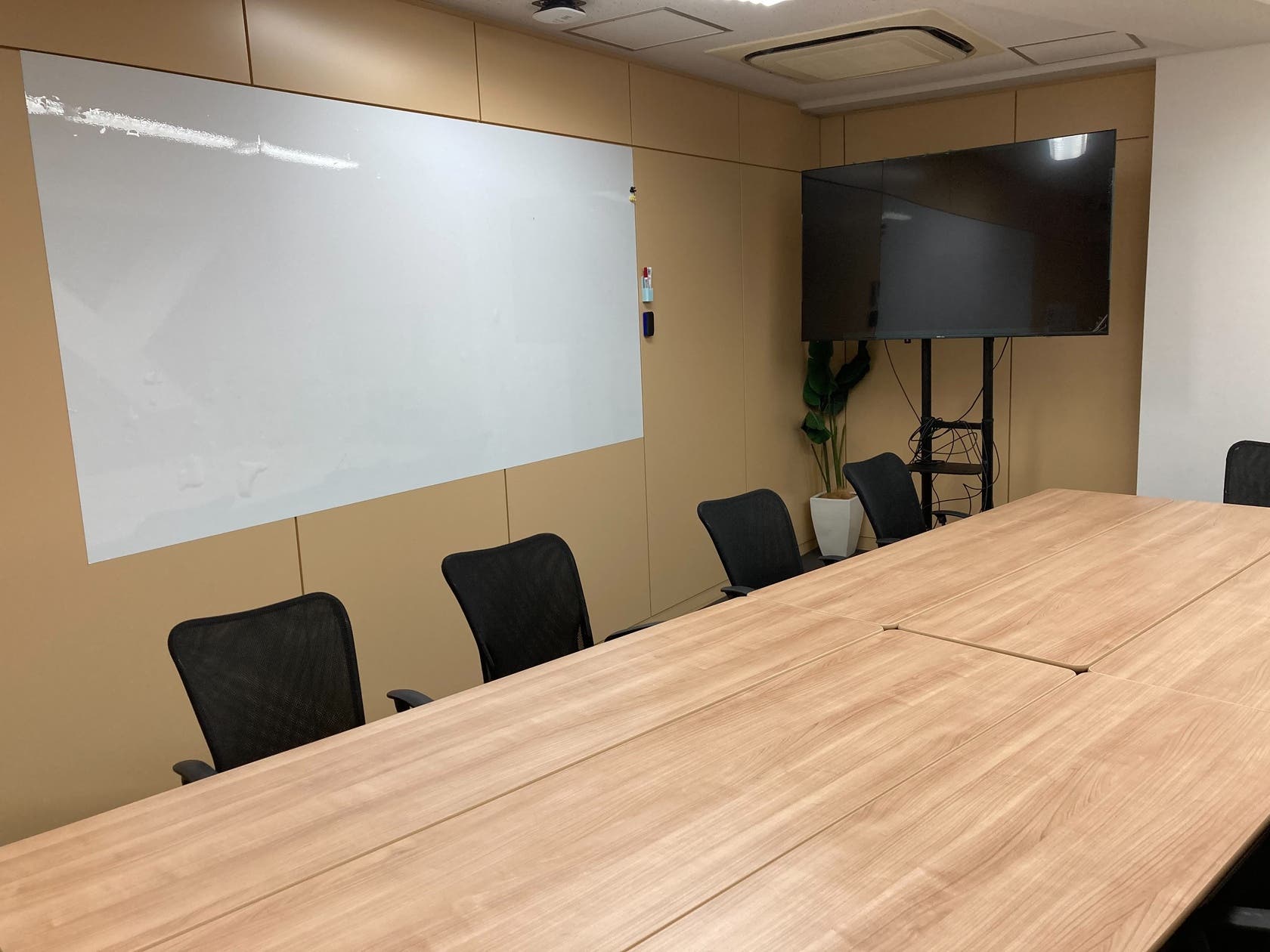 恵比寿駅1分🚶‍♂️駅近🚃12名🙆‍♀️会議👩‍💻テレワーク【3号室】ヴァリエンテフォーラム恵比寿の写真2