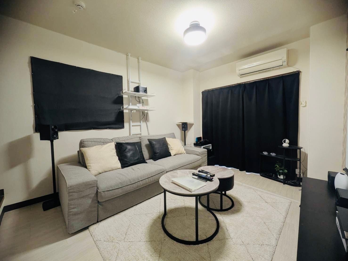 100インチスクリーン＋４Kプロジェクターで大迫力の映画🎞ゲーム🎮推し活🤍贅沢な遊び時間を、大人だけの隠れ家で🖤の写真2