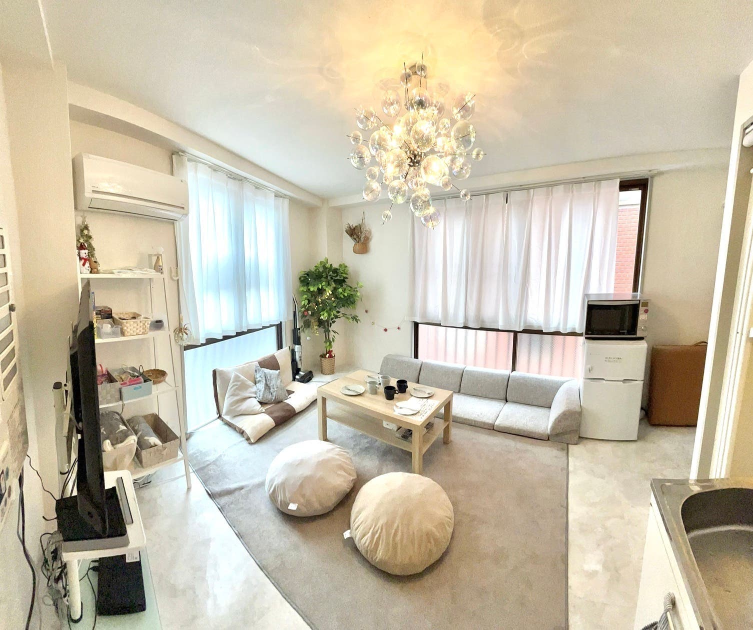 【2026年年明け🈹🎉】地域最安値を目標❣️24時間営業ゴミ出し無料！各三宮駅から徒歩１分パーティールームの写真1