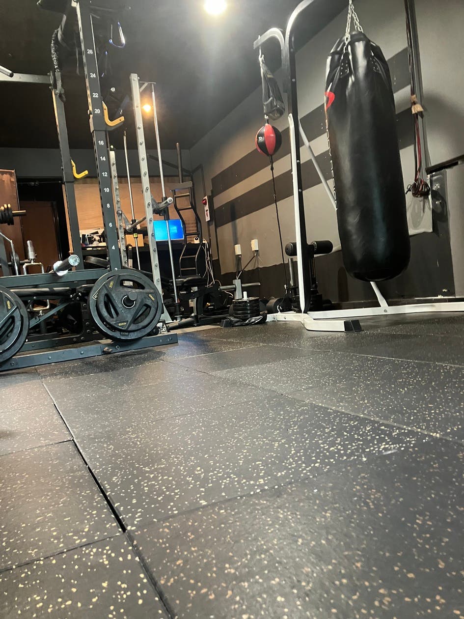 小倉駅から徒歩3分のプライベートジムの写真2
