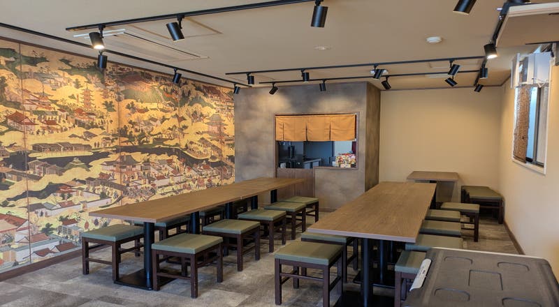 JR成田駅東口から徒歩30秒 ミーティングRoom E/ GAKUYA Bird店 /44名まで利用可能 