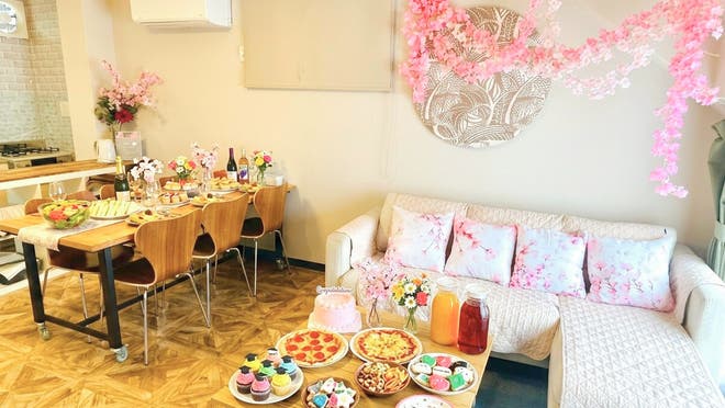 🌸卒園・入学パーティー🎉大画面プロジェクターで思い出動画上映✨ママ会・お祝い会に✨最大15名の写真1