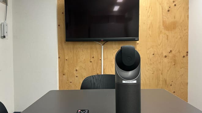 【松戸 by M.A.D.center】モニター付き完全個室の10名用会議室の写真2