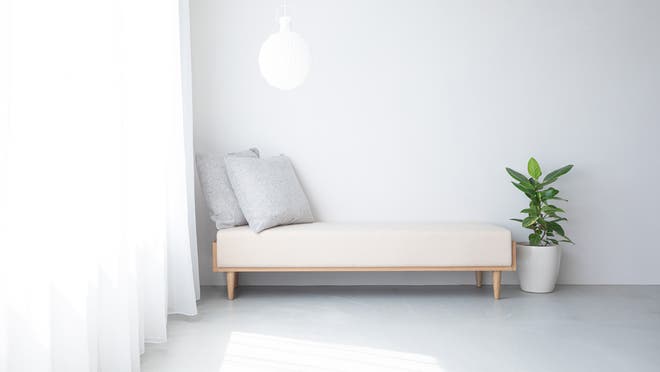 南向きの大きな窓から自然光|北欧ナチュラル空間+屋外撮影バルコニー|写真撮影、ムービー撮影、イベント、セミナー、会議室の写真2