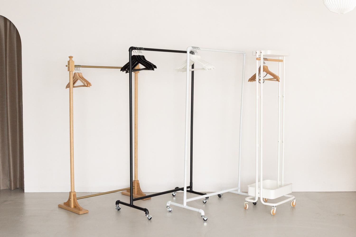 南向きの大きな窓から自然光｜北欧ナチュラル空間＋屋外撮影バルコニー｜写真撮影、ムービー撮影、イベント、セミナー、会議室の写真19