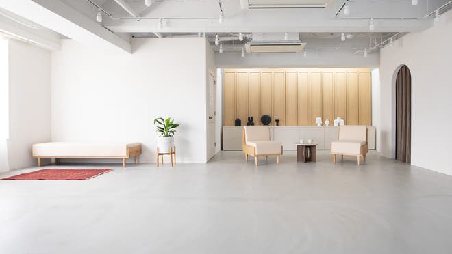 南向きの大きな窓から自然光|北欧ナチュラル空間+屋外撮影バルコニー|写真撮影、ムービー撮影、イベント、セミナー、会議室の写真18