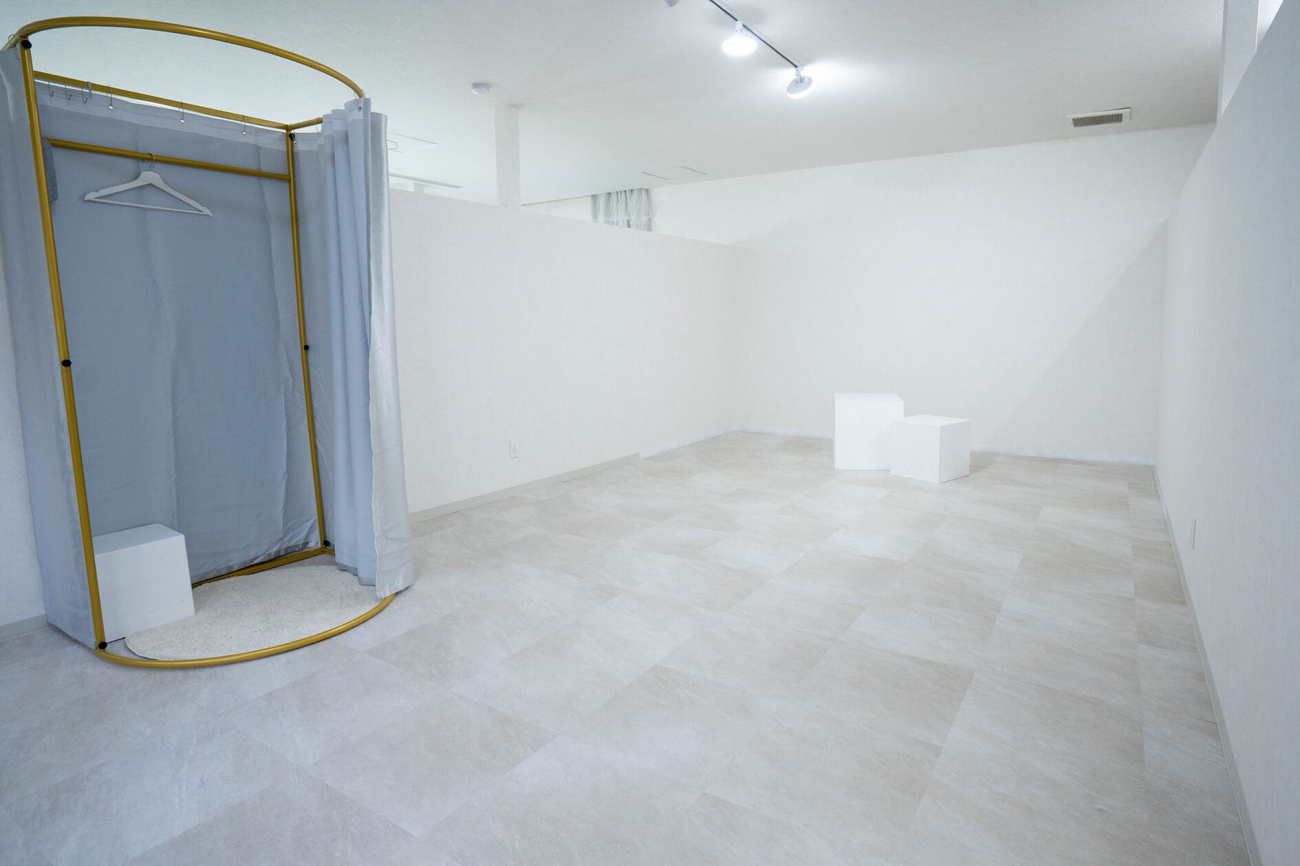 金山駅/東別院駅5分の白ホリスタジオの写真1