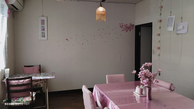 神泉駅徒歩数十秒! 日本家屋2階の10畳 ギャラリー使用可 電子ピアノありの写真3