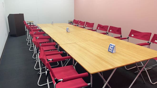 イオン県央店3F|駅徒歩10分|最大20名・プロジェクター有|飲食持込OKの多目的会議室の写真1