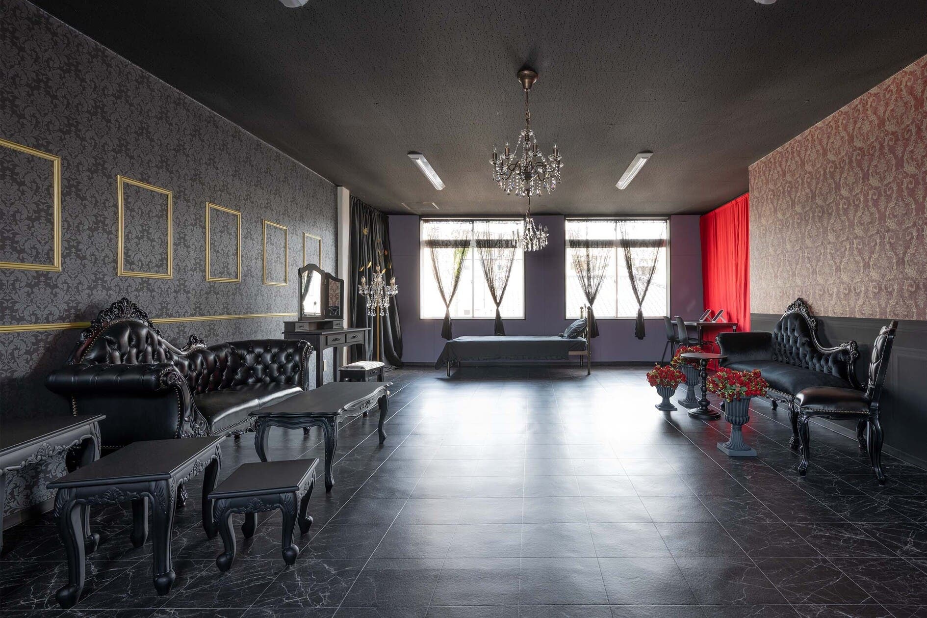 ‎💗新規OPEN♥Black&Red💖ゴシック調｜SNS話題｜南向き｜ポートレート｜コスプレ｜推し活｜配信｜商用利用の写真2