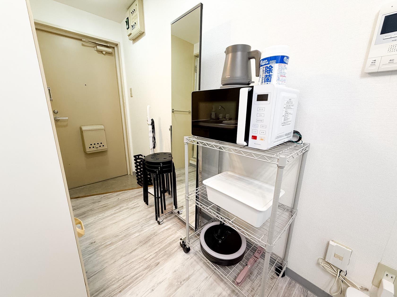 【New！】三鷹駅からすぐ！最大10名/懇親会・会議・女子会・ボドゲ等！周辺にコンビニやスーパーあり！の写真9