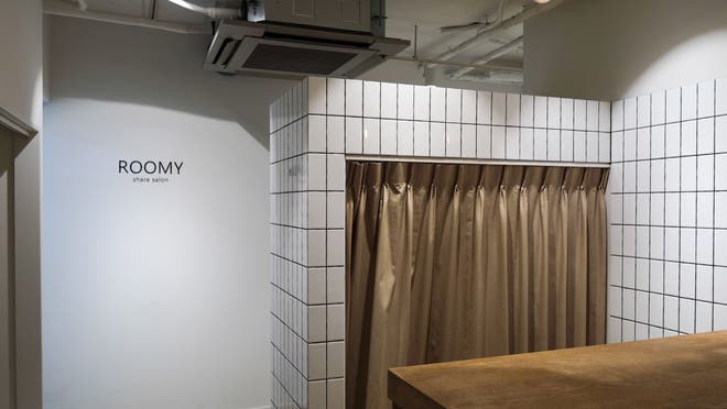 関内駅|24時間利用OK|【半個室】施術スペース ROOMYの写真1