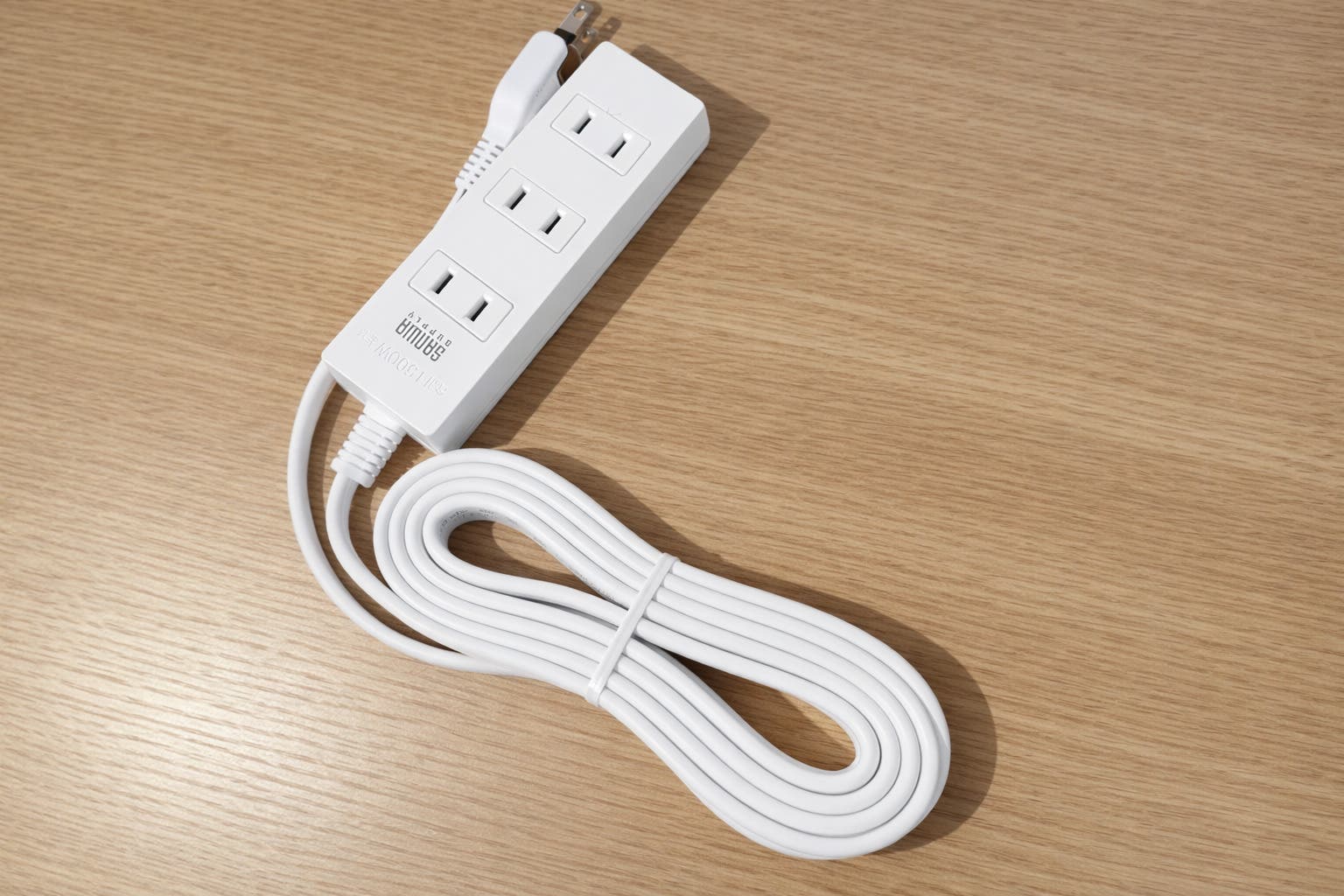 【新大阪駅東口１０秒❗️超駅近】無料WiFi・モニター・ホワイトボード無料貸出中❗️完全個室・会議・面談《SS新大阪516》の写真17