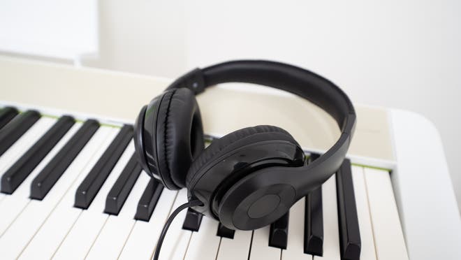 【NEWOPEN✨】電子ピアノ完備|ボイトレ・個人練習・レッスンに最適な地下個室の写真5