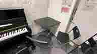 【 日本大通り駅徒歩4分】7.49㎡/アップライトピアノ備え付き音楽ルーム(ルービー日本大通り room4)の写真2