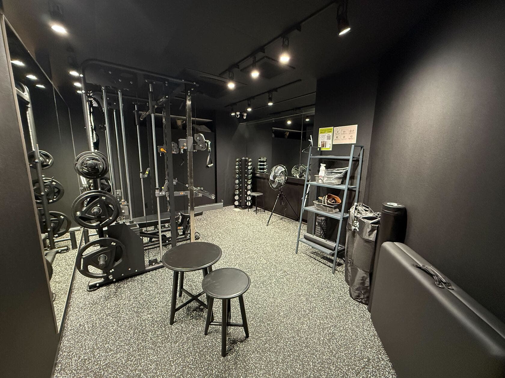 【 日本大通り駅徒歩4分】25.31㎡/マルチマシンやダンベル完備のトレーニングルーム　ルービー日本大通り room2の写真2