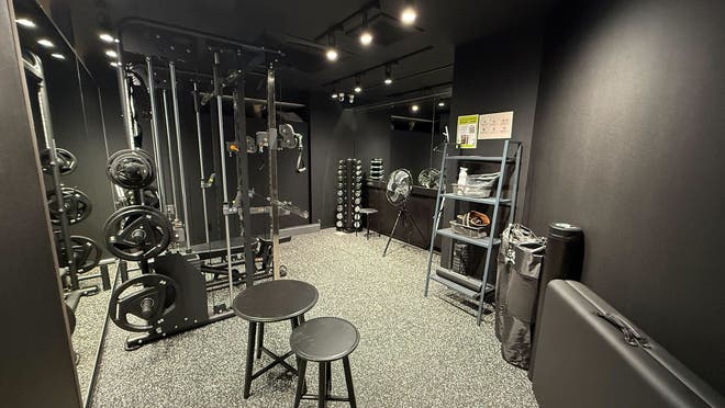 【 日本大通り駅徒歩4分】25.31㎡/マルチマシンやダンベル完備のトレーニングルーム ルービー日本大通り room2の写真2