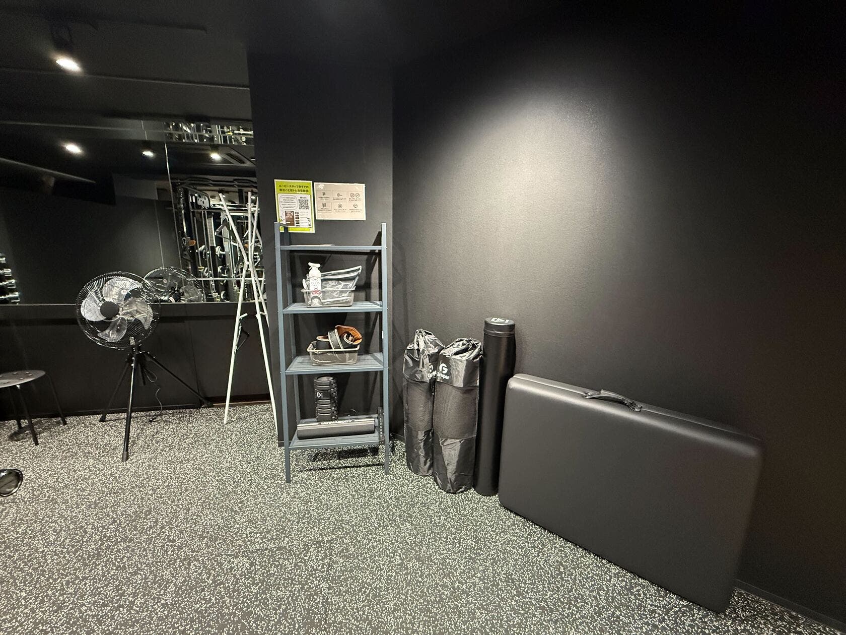 【 日本大通り駅徒歩4分】25.31㎡/マルチマシンやダンベル完備のトレーニングルーム　ルービー日本大通り room2の写真3