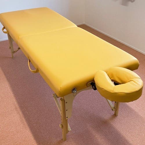 施術ベッドの画像1