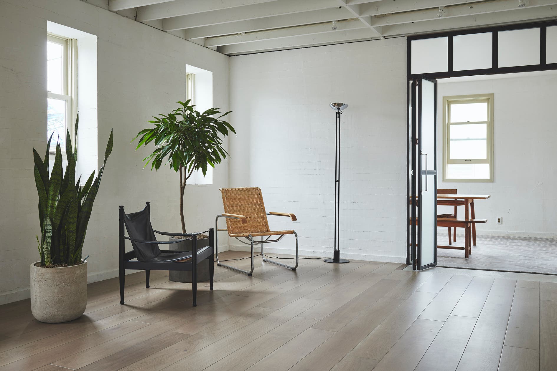 代々木上原、幡ヶ谷から徒歩8分。駐車スペース2台無料。の写真3