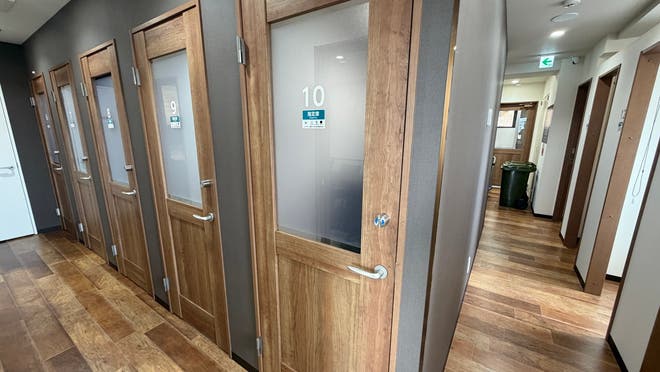 【西船橋駅から徒歩1分】モニター・フリードリンク付き4名会議室(Room A)の写真4