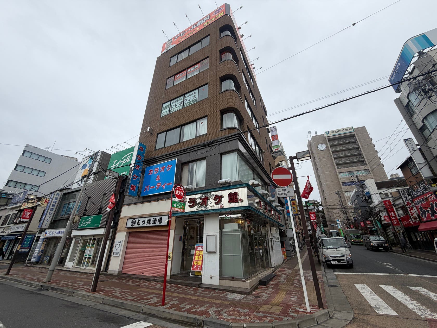 【西船橋駅から徒歩1分】モニター・フリードリンク付き4名会議室（Room D）の写真5