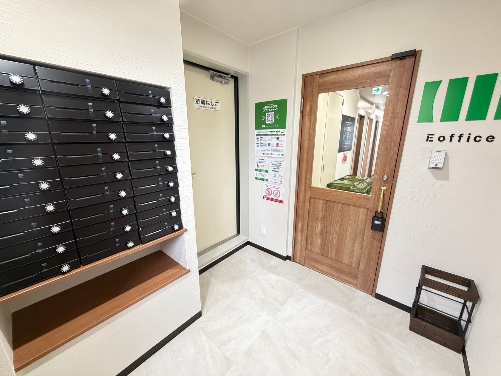 【西船橋駅から徒歩1分】モニター・フリードリンク付き6名会議室（Room C）の写真5