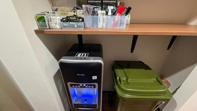 【西船橋駅から徒歩1分】モニター・フリードリンク付き6名会議室(Room C)の写真6