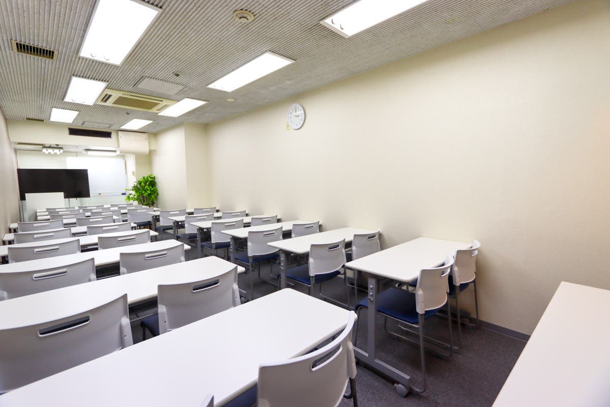 【JR新橋駅目の前！36名】プロジェクタ―・WiFi無料！10Gbps回線！ふれあい貸し会議室 新橋No125 ニュー新橋ビルの写真3