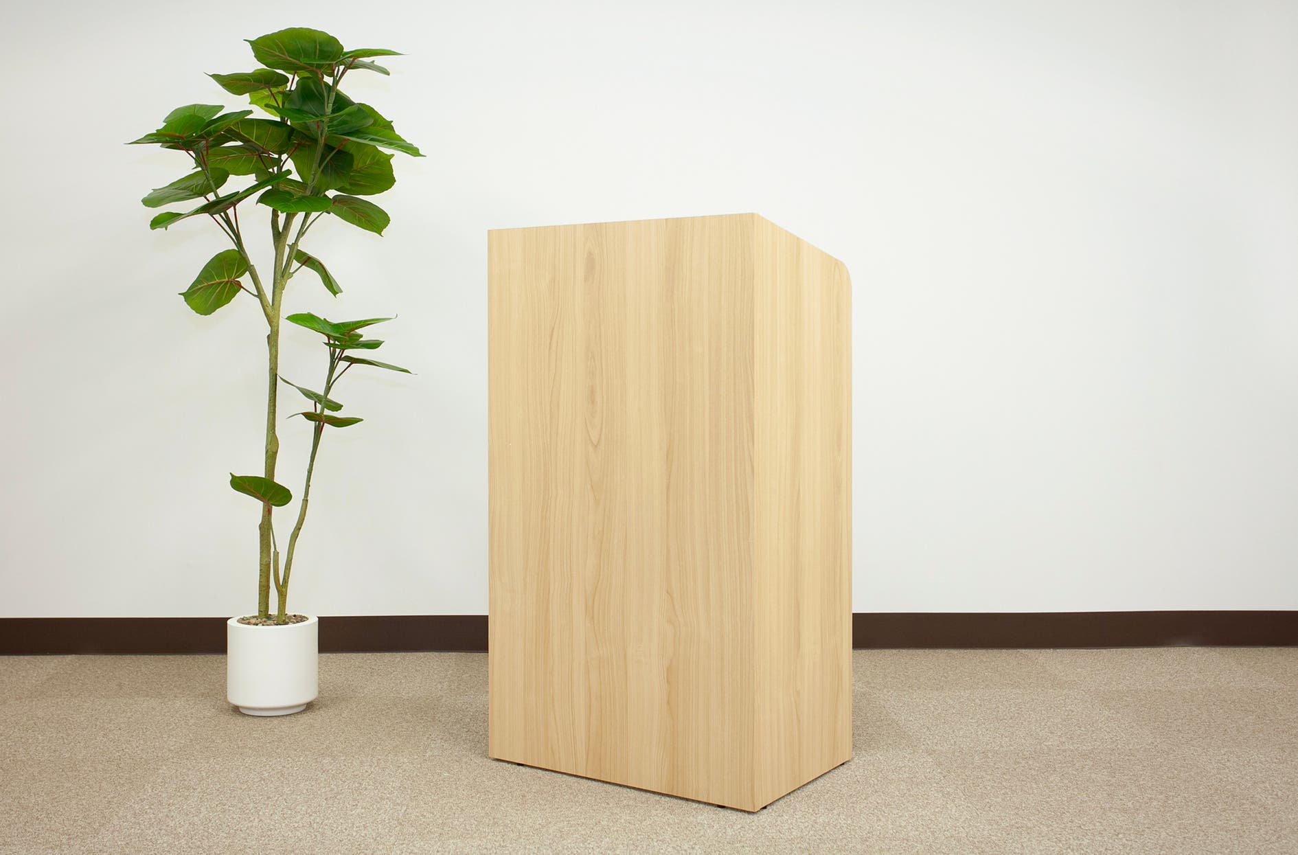 大手町駅5分！最大60名／高速WiFi／セミナー・カンファレンス・会議／飲食可☕🍷／1階に無料喫煙所🚬の写真6