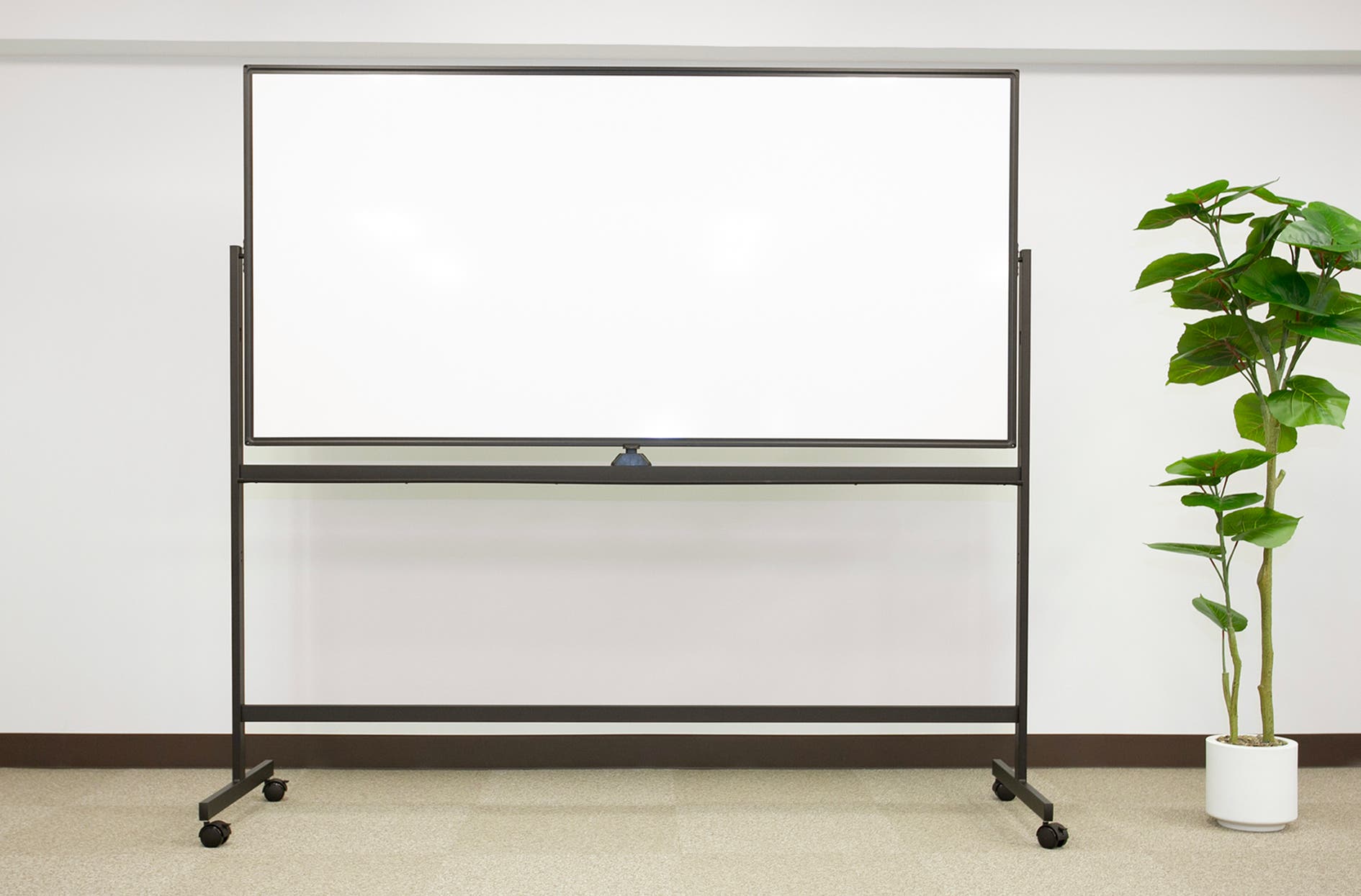 大手町駅5分！最大60名／高速WiFi／セミナー・カンファレンス・会議／飲食可☕🍷／1階に無料喫煙所🚬の写真7