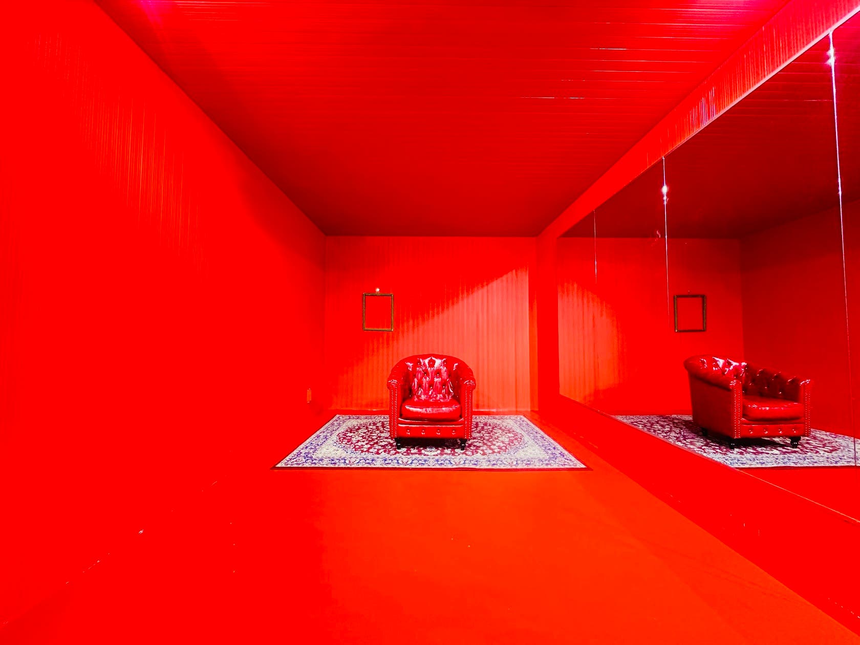 ベストホスト運営✨Tiktok撮影に最適なレンタルスペース・ダンススタジオ！動画撮影【3F】ベースカラー：レッドの写真3